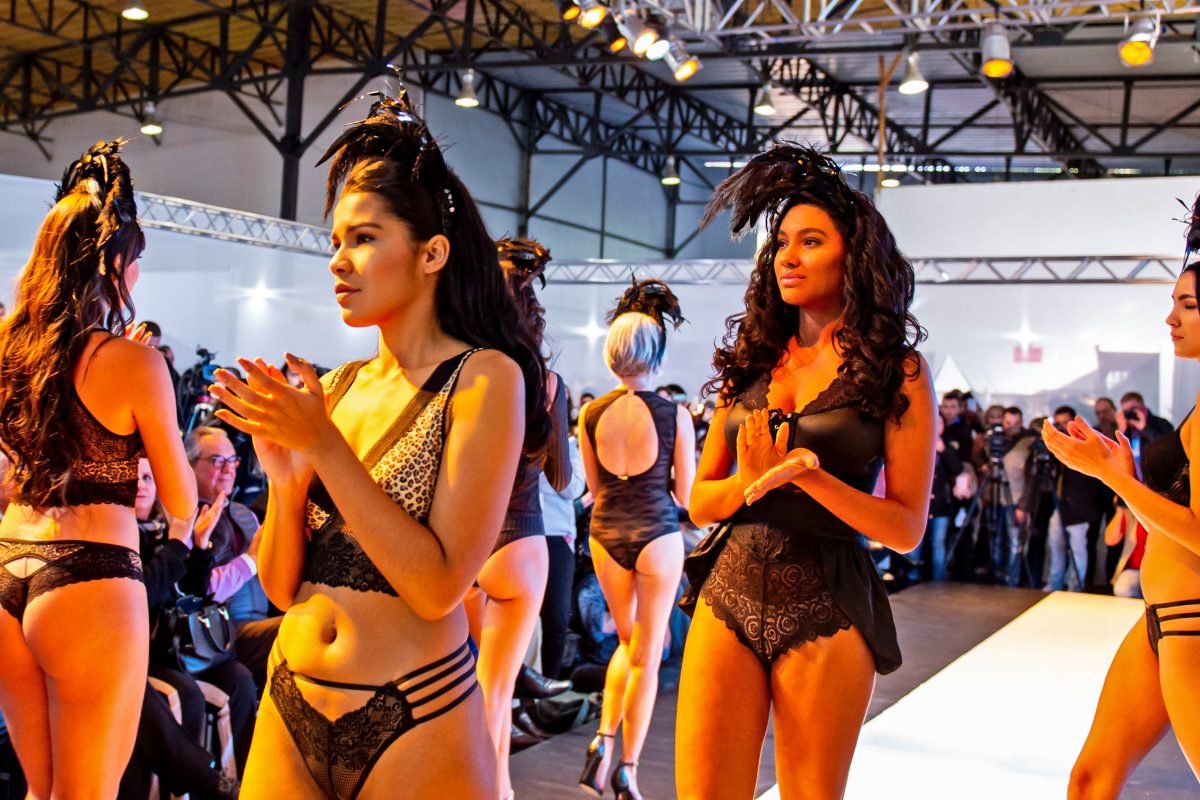 Fevest 2022: saiba tudo o que vai rolar na maior feira de moda íntima do Brasil - Descubra Nova ...